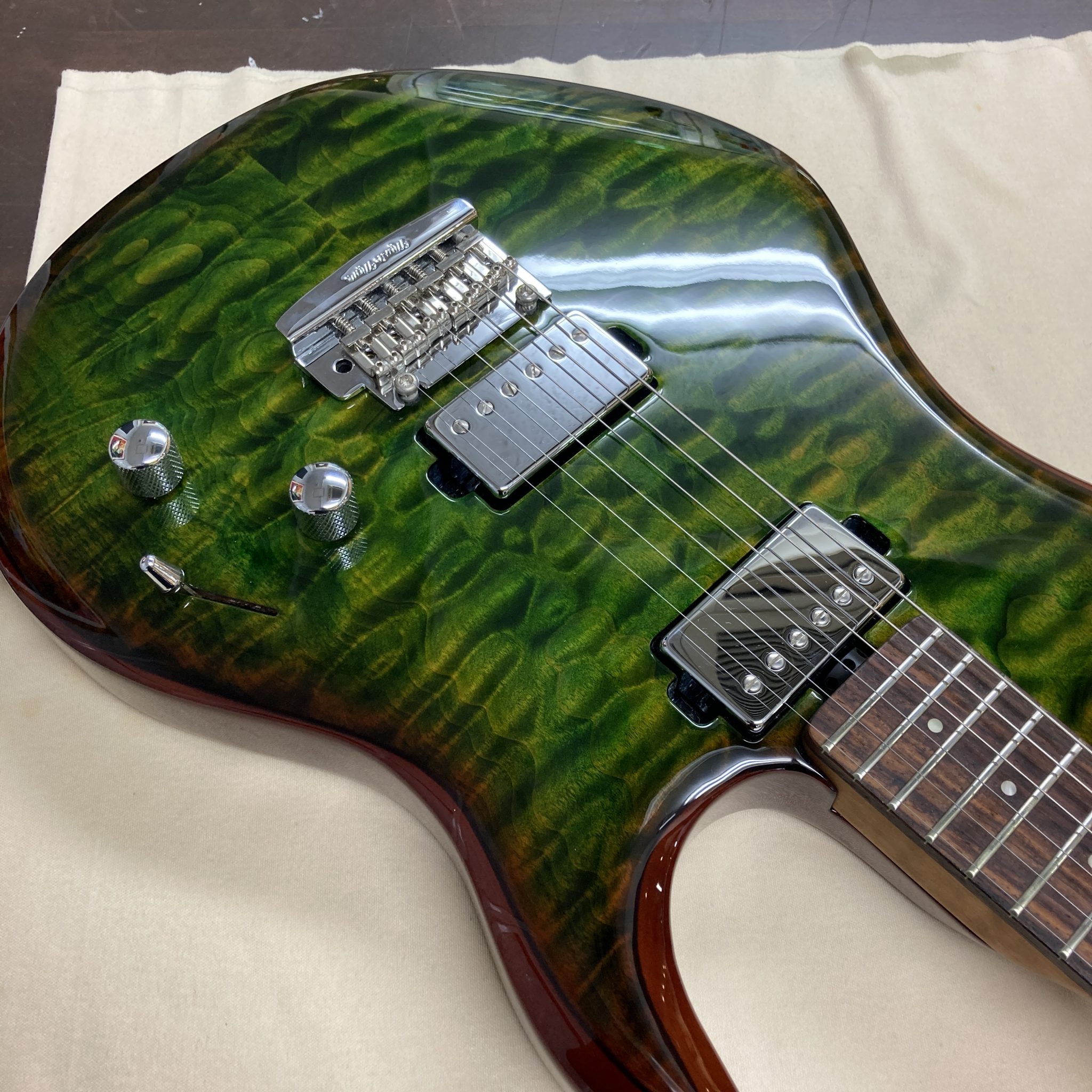 music-man-luke-iii-nico-nico-guitars-blog
